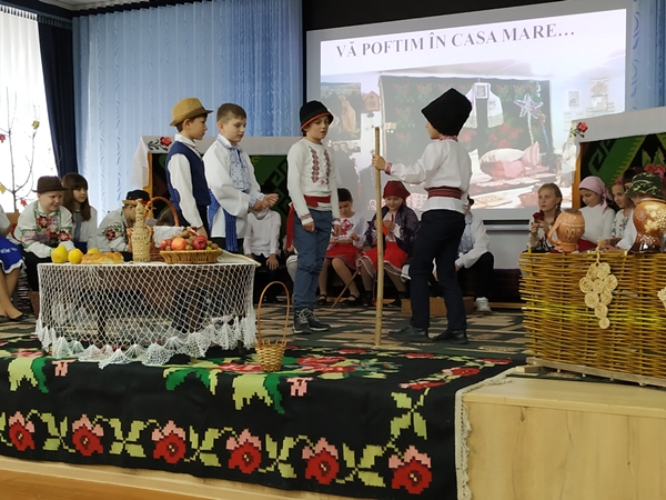 Activitate extracurriculară ,, Vă poftim în casa mare” desfășurată cu ...